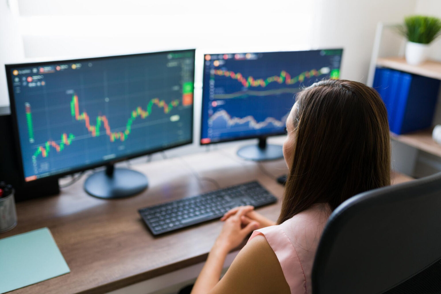 Top Small-Cap Semiconductor Stocks With Strong Gross Margins - Profit ...